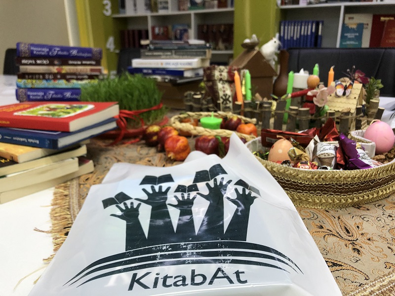 UNEC-in “KitabAt” layihəsi bu dəfə “Ahıllar evi”nin sakinlərini sevindirib